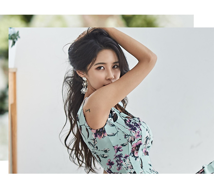 Badu.gr Καλοκαιρινό γυναικείο φόρεμα με λαιμόκοψη O-οβάλ και φυτικό μοτίβο - Badu.gr