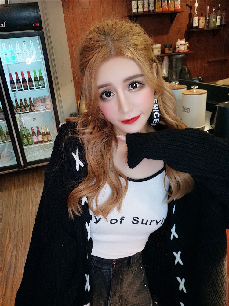 Badu.gr Μακρύ γυναικεία ζακέτα με κουμπιά σε λευκό και μαύρο χρώμα - Badu.gr